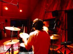 Backing Tracks for Guitar. Play-along with a live drummer!